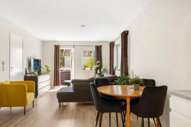 Stange sentrum - 3-roms selveier - lave fellesutgifter - Carport ...