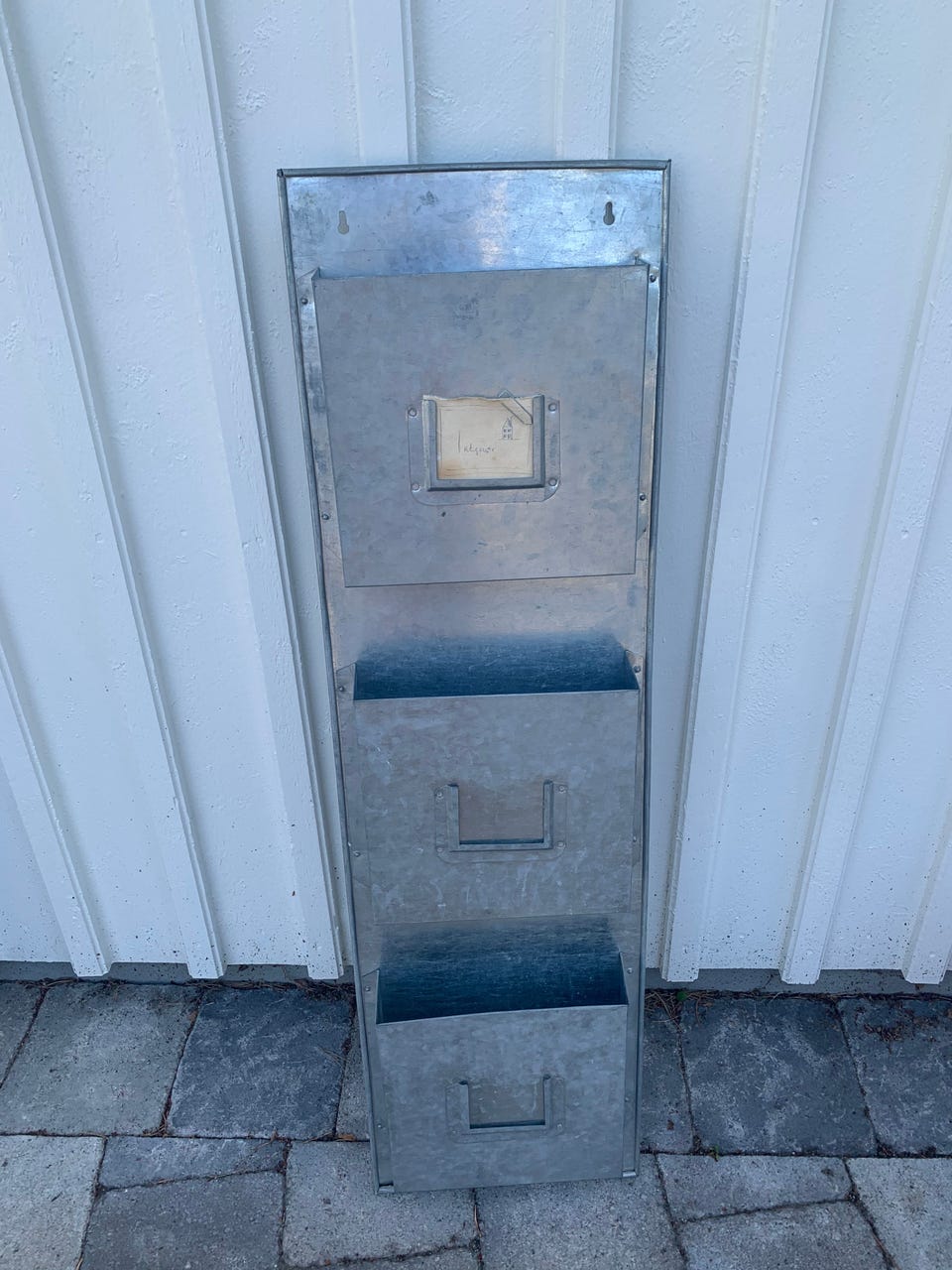 Stålhyller, bredde 95cm | FINN-torget