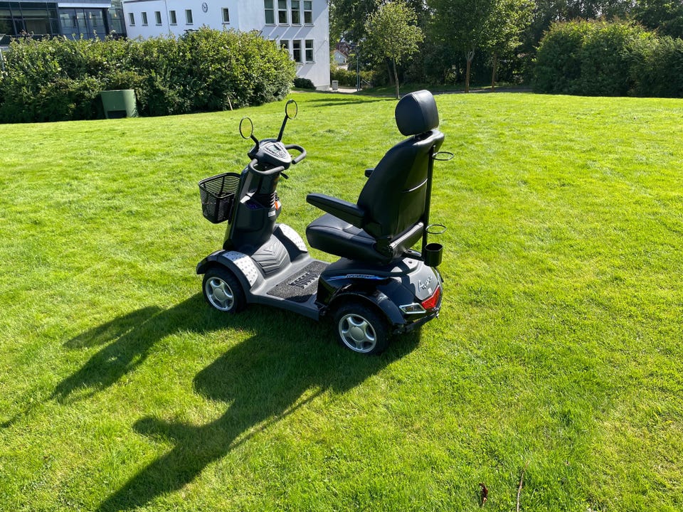 Elektrisk Rullestol scooter til leie | FINN torget