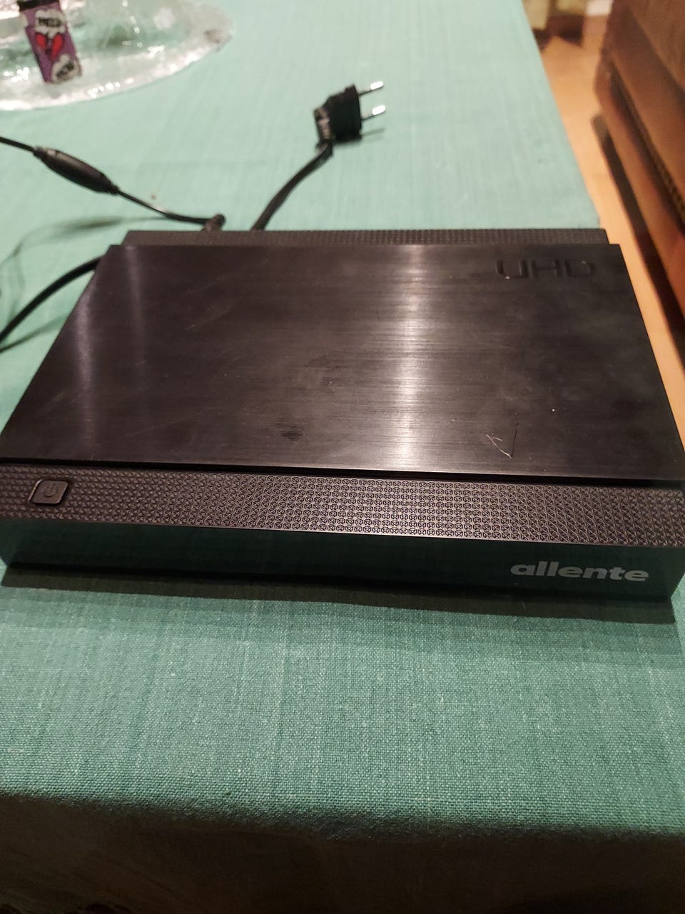 Dekoder og fjernkontroll fra Altibox | FINN-torget