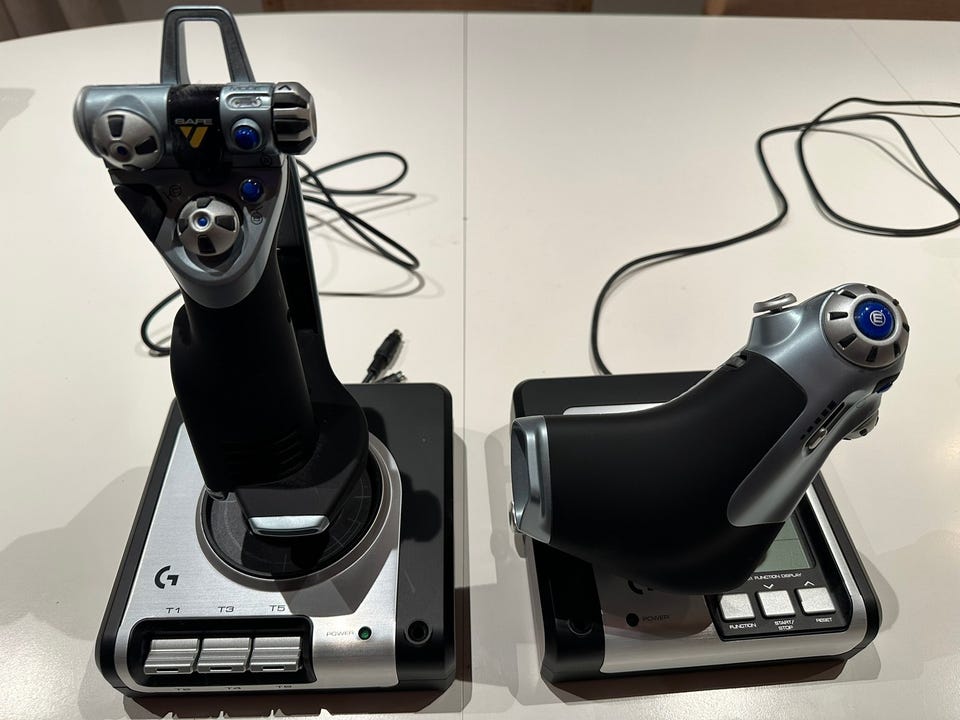 Logitech G X52 Flight Control System | FINN-torget