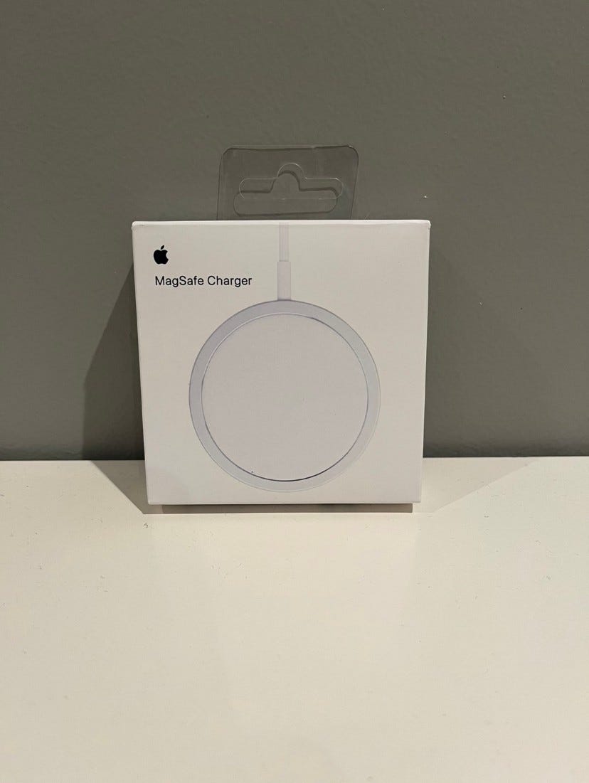 Apple MagSafe lader med stativ | FINN-torget