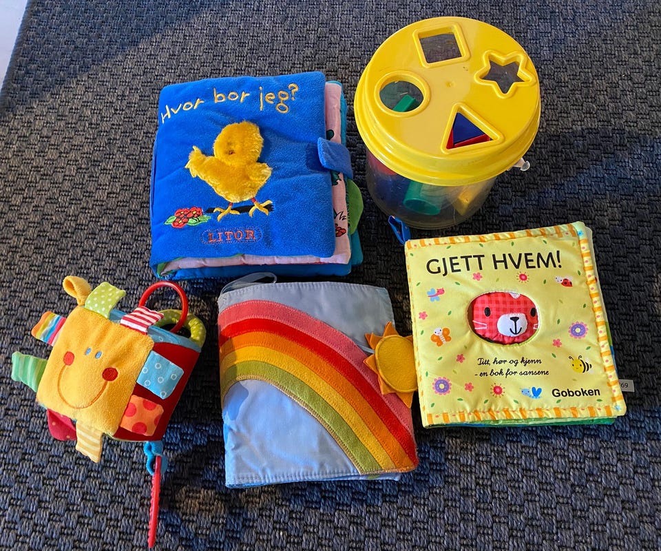 Babyleke med lyd og lys / musikk og dyrelyder | FINN-torget