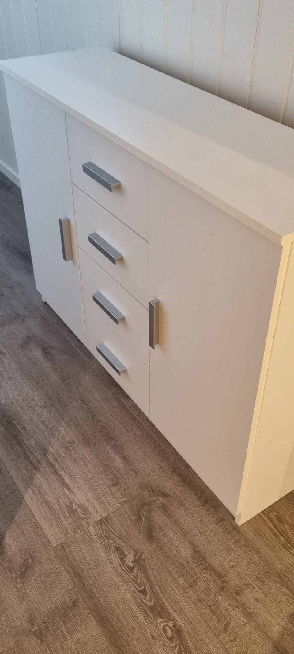 Molde vitrineskap fra Bohus | FINN-torget