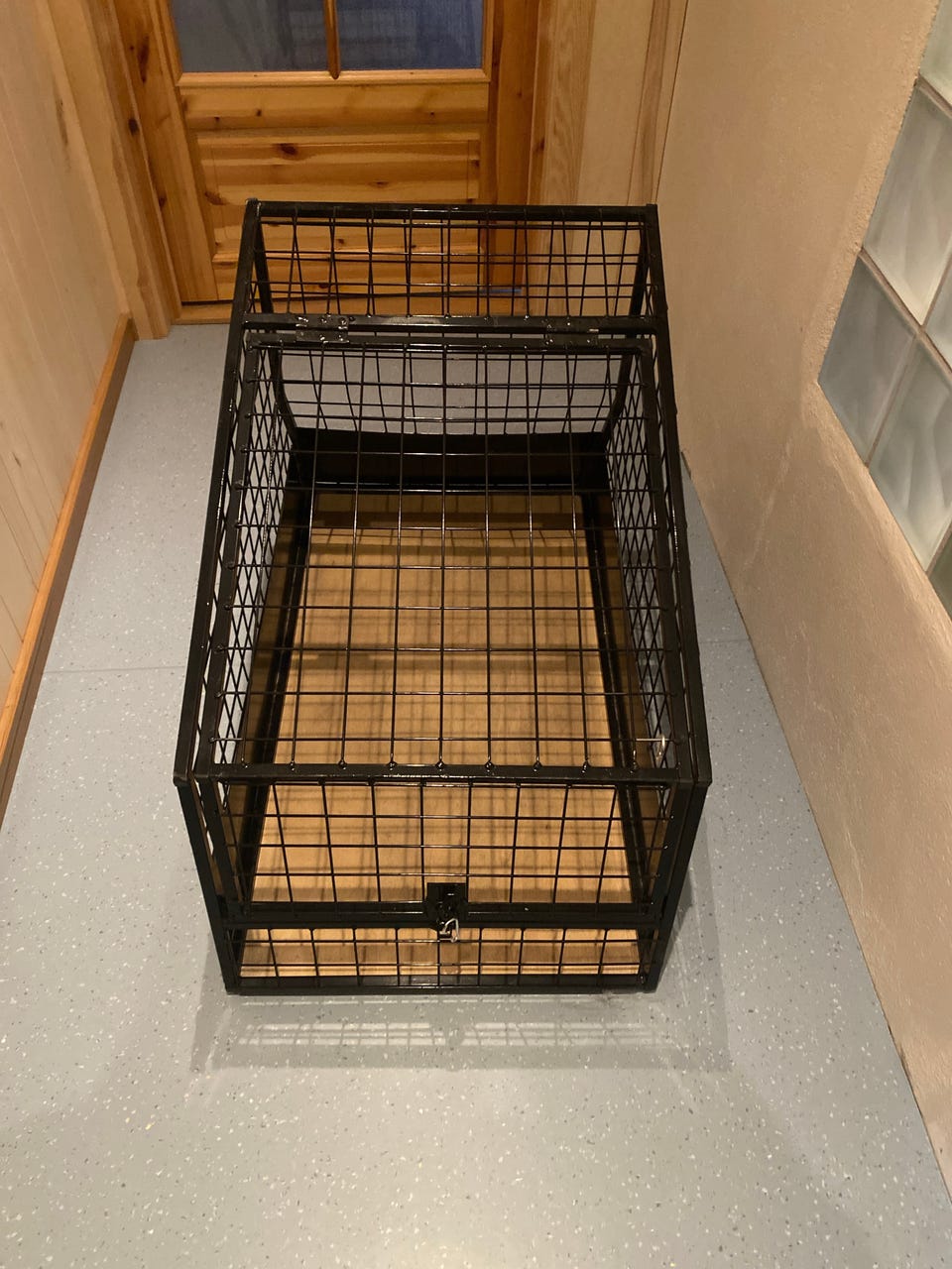 Hundebur Tesla Model Y | FINN-torget