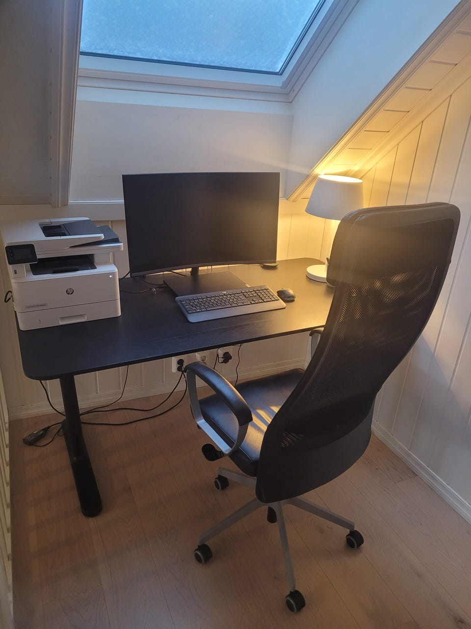 Kontorstol barn hev senk på hjul | FINN-torget