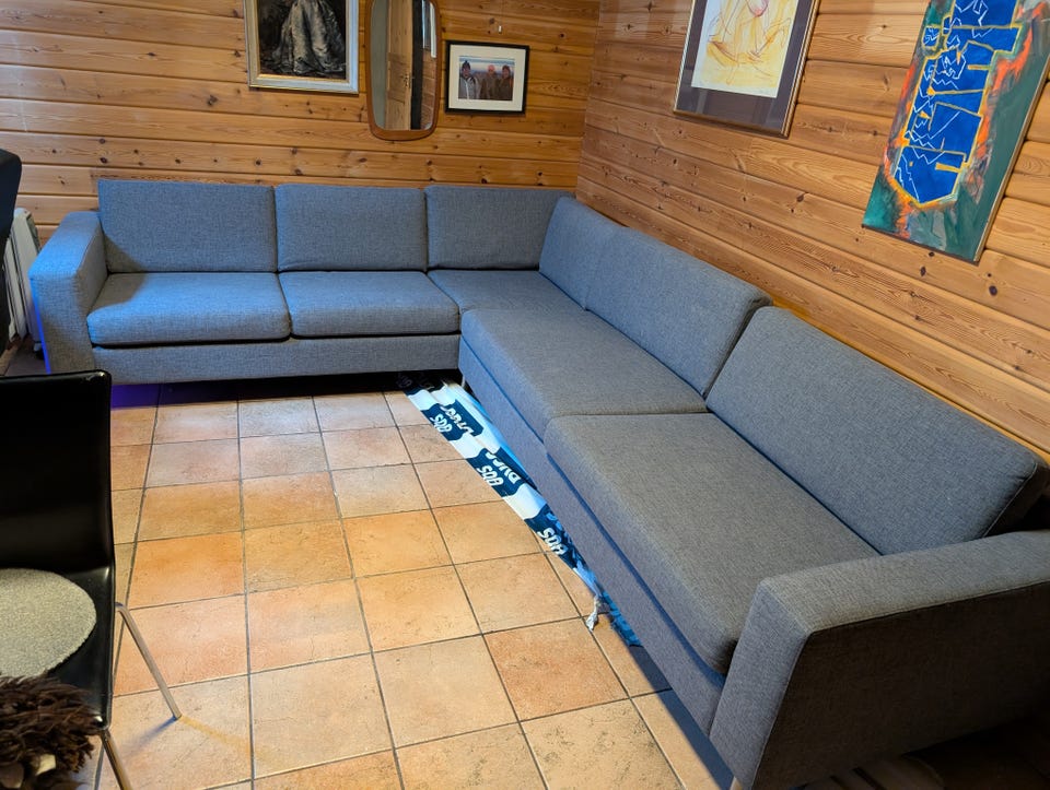 Sort skinnsofa - 3-og 2-seter | FINN-torget