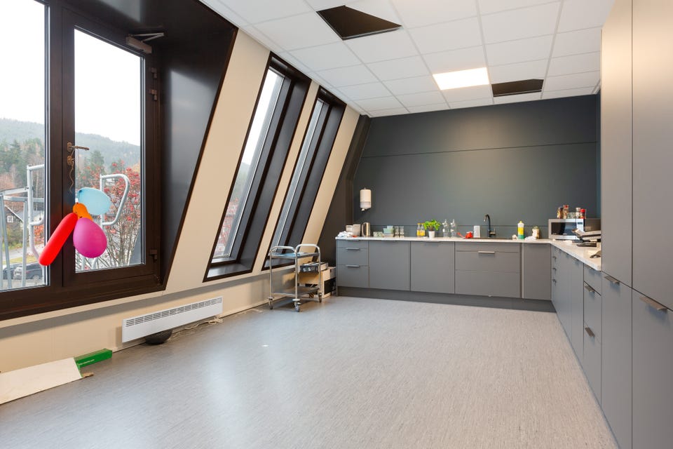Flotte kontorlokaler i Dokka sentrum - Topp moderne - 1 års gratis ...