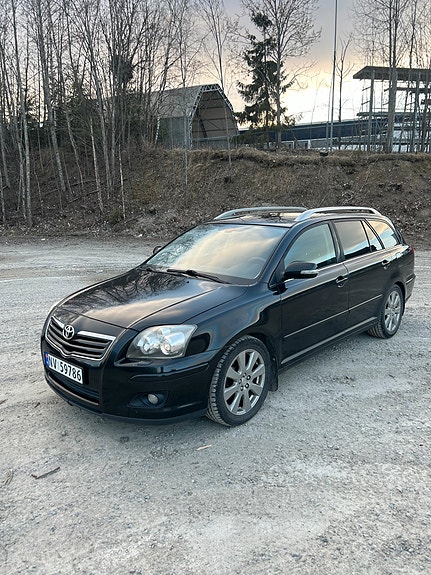 Bruktbil til salgs: Toyota Avensis - 2008 - Svart - 126 hk - Stasjonsvogn | FINN.no
