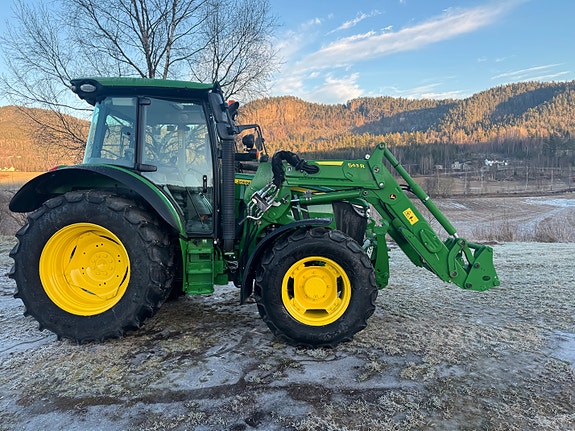 Til salgs: John Deere 5090 R MJD 543 Laster.+ fronthydraulikk lavt ...