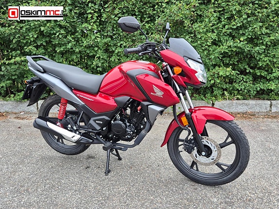 Til salgs: Honda CB125F RED SOM NYGARANTI - 2022 | FINN.no
