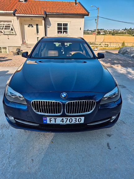 Bruktbil til salgs: BMW 5-serie - 2012 - Blå - 184 hk - Stasjonsvogn | FINN.no