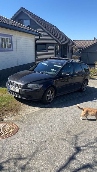 Bruktbil til salgs: Volvo V50 - 2007 - Svart - 136 hk - Stasjonsvogn | FINN.no