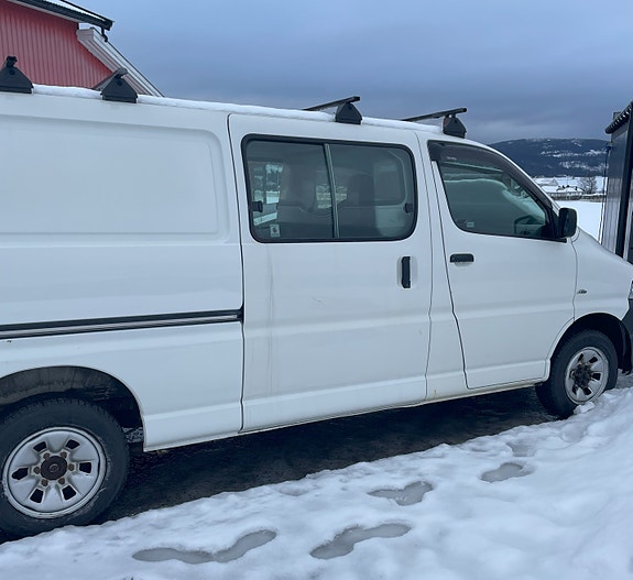 Bruktbil til salgs: Toyota HiAce - 2005 - Hvit - 102 hk - Kasse | FINN.no