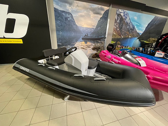 Til salgs: Grand 330 DeLuxe RIB powered by Mercury F 10 (1520) EFI ...