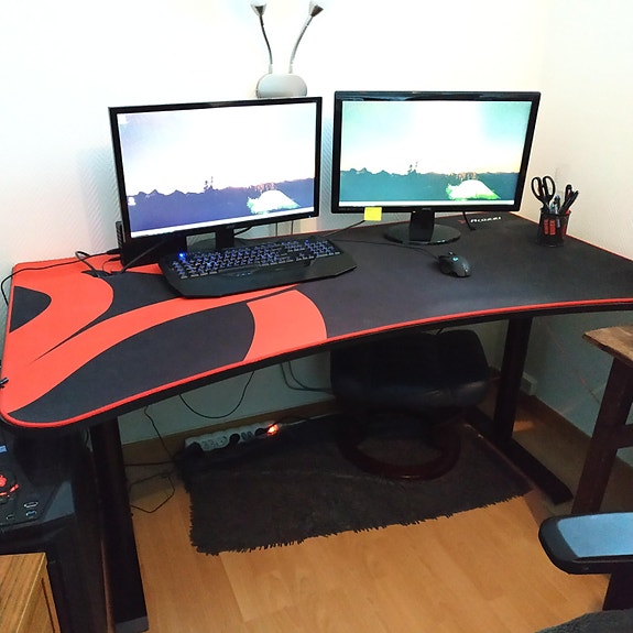 Arozzi gaming pult | FINN torget