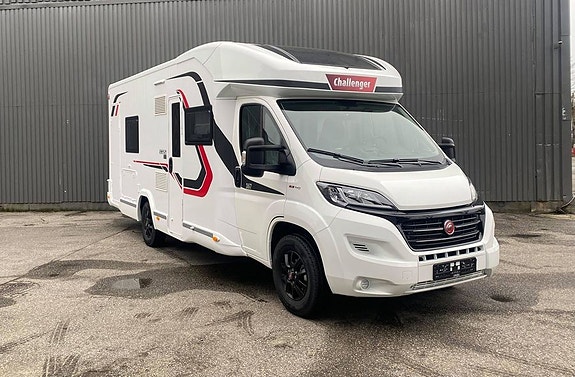 Til salgs: Challenger Graphite 357 Premium 140hk Fiat manuell MINUS 25. ...