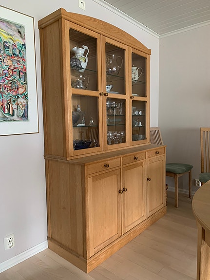 Tonning Design Alf Sture Eidsvoll 3delt skap til spisestue. heltre eik ...