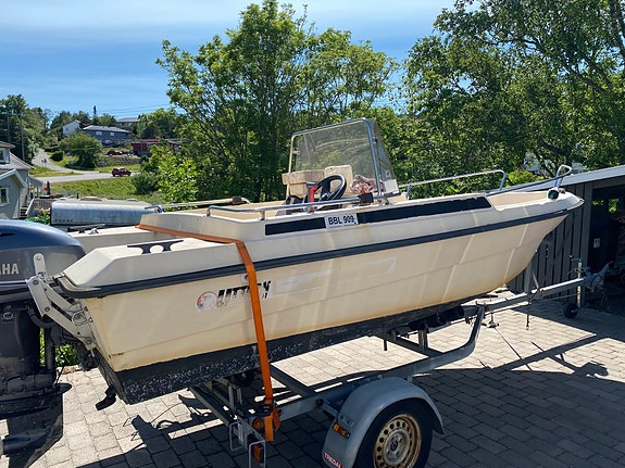 Til salgs: Uttern 5001 - 1993 | FINN.no