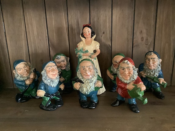 Hertwig & Endert Snehvit og de 7 dverger. Tyske nisser, gnomer. | FINN ...