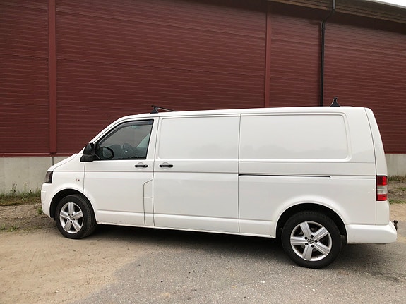 Bruktbil til salgs: Volkswagen Transporter - 2015 - Hvit - 179 hk - Kasse | FINN.no