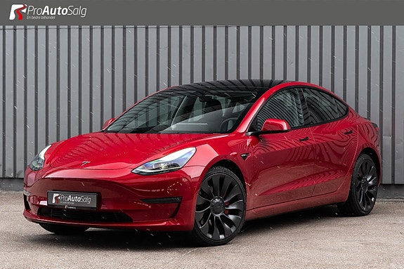 Bruktbil til salgs: Tesla Model 3 - 2023 - Rød - 534 hk - Sedan | FINN.no