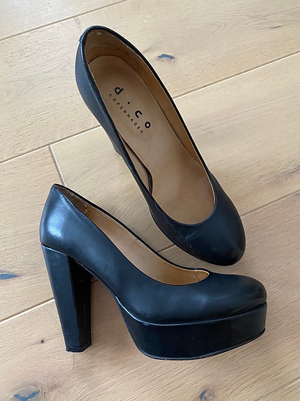 Sorte pumps i skinn fra Dico Copenhagen | FINN torget