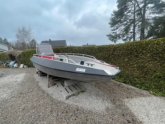 Til salgs: Buster L - 2002 | FINN.no