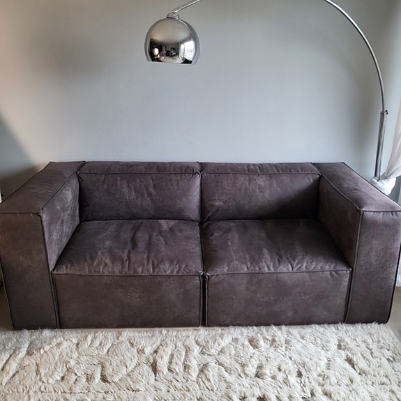 Sort design skinnsofa | FINN torget