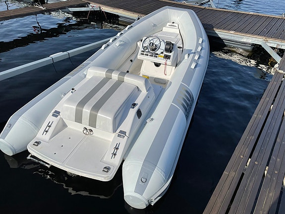 Til salgs: Novurania 430 jet - 1996 | FINN.no