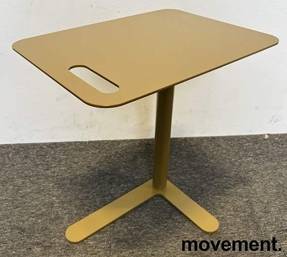 Lite sidebord / loungebord / kaffebord i gyldenbrun metall fra Martela ...