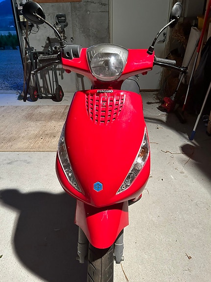 Til salgs: Piaggio ZIP 50 C25 - 2004 | FINN.no