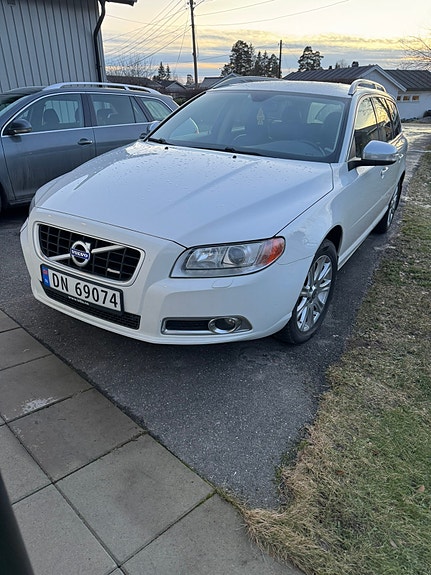 Bruktbil til salgs: Volvo V70 - 2009 - Hvit - 136 hk - Stasjonsvogn ...