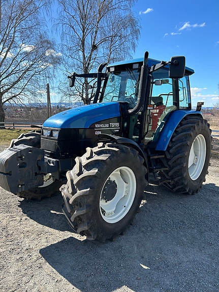 Til salgs: New Holland TS115 Turbo. Meget pen. - 2000 | FINN.no