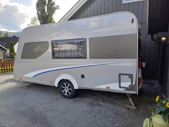 Campingvogn til salgs: Bürstner Averso Fifty - 2008 - Soveplasser 2 - Egenvekt 890 kg | FINN.no
