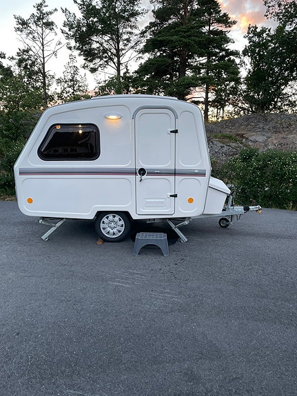 Campingvogn til salgs: Poletta N126ET - 2022 - Soveplasser 2 - Egenvekt ...
