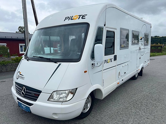 Bobil til salgs: Pilote EXPLORATEUR 683 DG Mercedes AUTOMAT - 2006 - Integrert - 156 hk - 2 685 ...