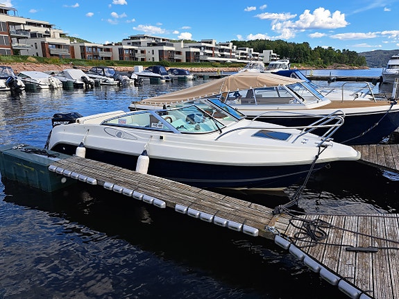 Til salgs: Uttern D55 Exclusive - 2003 | FINN.no