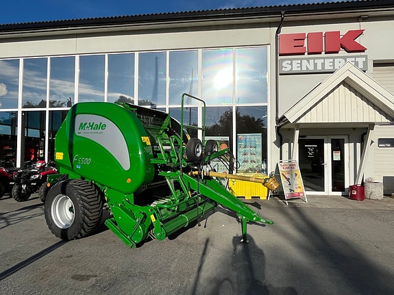 Til salgs: McHale F5500 Rundballe presse - 2022 | FINN.no