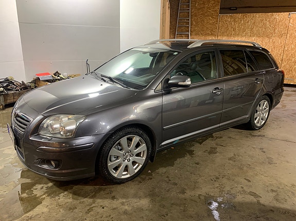 Bruktbil til salgs: Toyota Avensis - 2008 - Grå - 126 hk - Annet | FINN.no