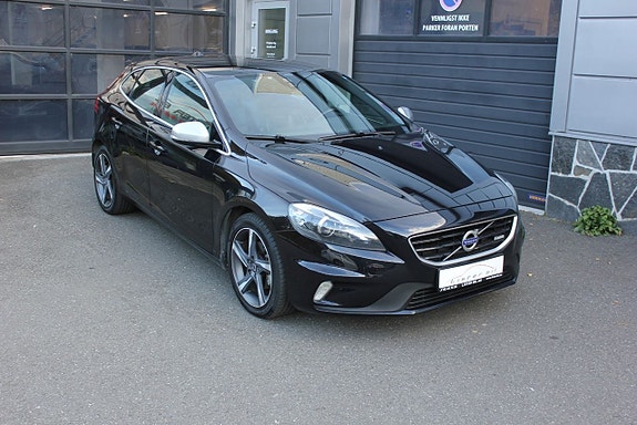 Bruktbil til salgs: Volvo V40 - 2013 - Svart - 114 hk - Kombi 5-dørs | FINN.no