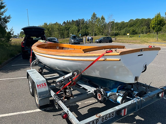 Til salgs: Jigg med El motor til salgs. Pent holdt båt. - 1900 | FINN.no