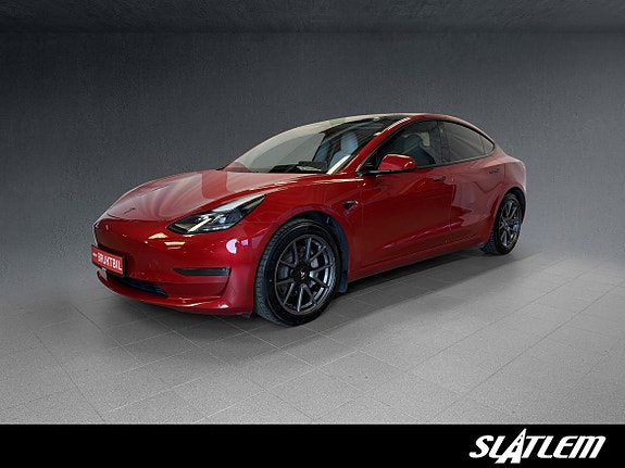 Bruktbil til salgs: Tesla Model 3 - 2021 - Rød - 440 hk - Sedan | FINN.no
