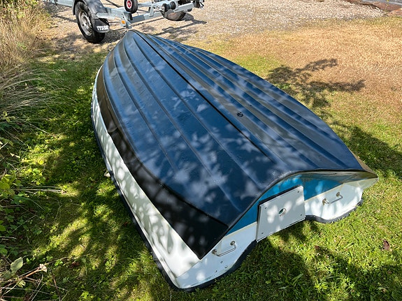 Til salgs: Dromedille KMV 320 - 2003 | FINN.no