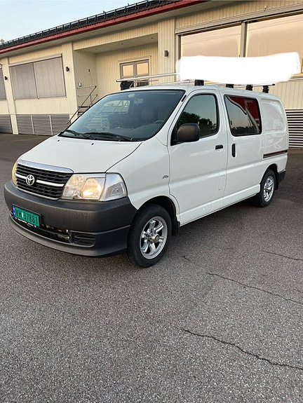 Bruktbil til salgs: Toyota HiAce - 2012 - Hvit - 117 hk - Kasse | FINN.no