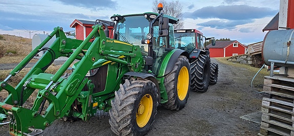 Til salgs: John Deere 5125R med laster og fronthydraulikk. Kun 1400 ...
