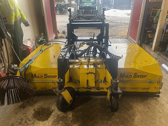 Til salgs: Multi Sweep 900 kost m oppsamler | FINN.no