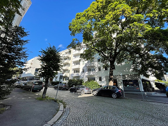 Frogner : Lys 2-roms m/balkong. Ca 43m2 - Attraktivt område! | FINN eiendom