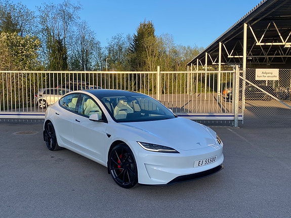 Bruktbil til salgs: Tesla Model 3 - 2024 - Hvit - 460 hk - Sedan | FINN.no