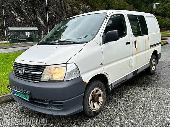 Auksjon: Toyota HiAce - 2008 - Hvit - 117 hk - Kasse | FINN.no